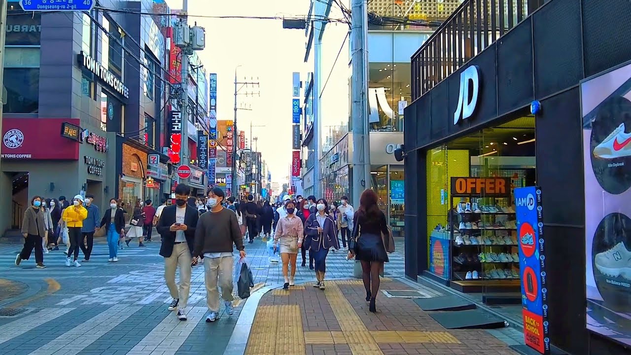 [4k]한국 대구 시내 동성로 걷기 거리 풍경 Street scene of Dongseong-ro walking in Daegu ...