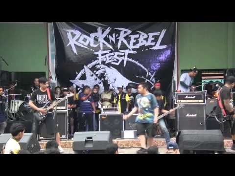 JARI TENGAH ROCK N REBEL FEST