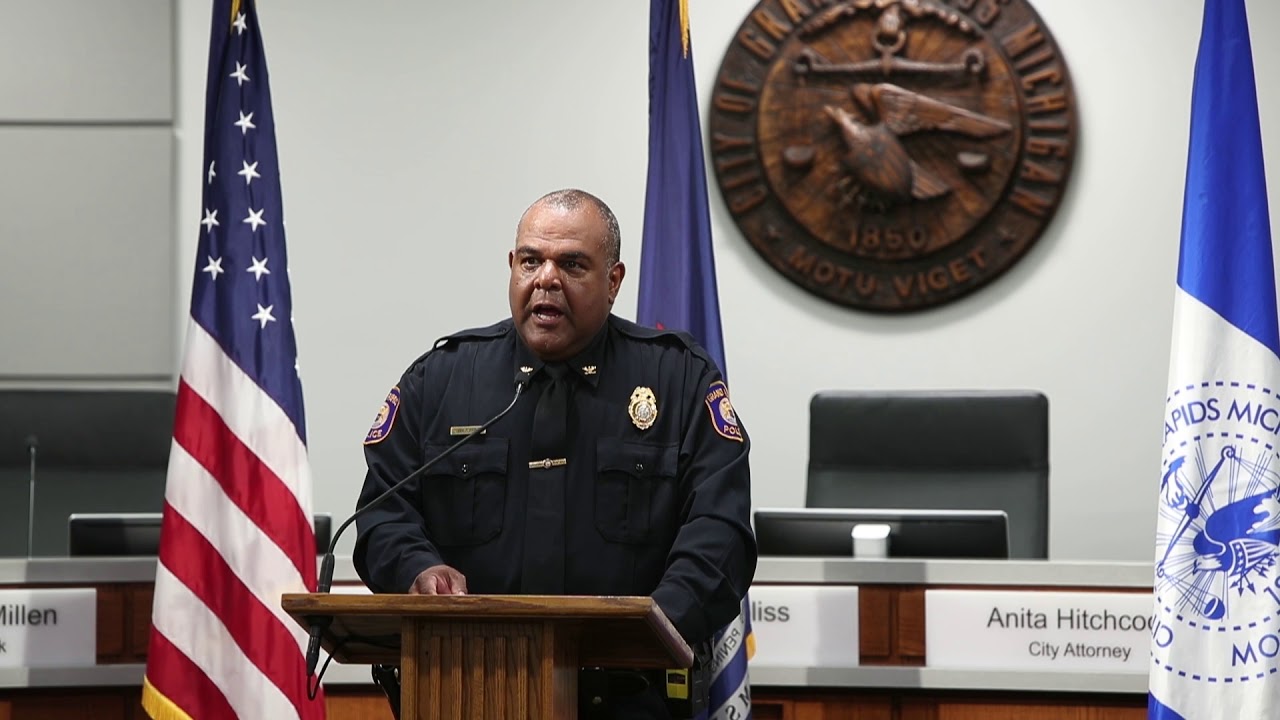 Grand Rapids swears in new police chief - YouTube