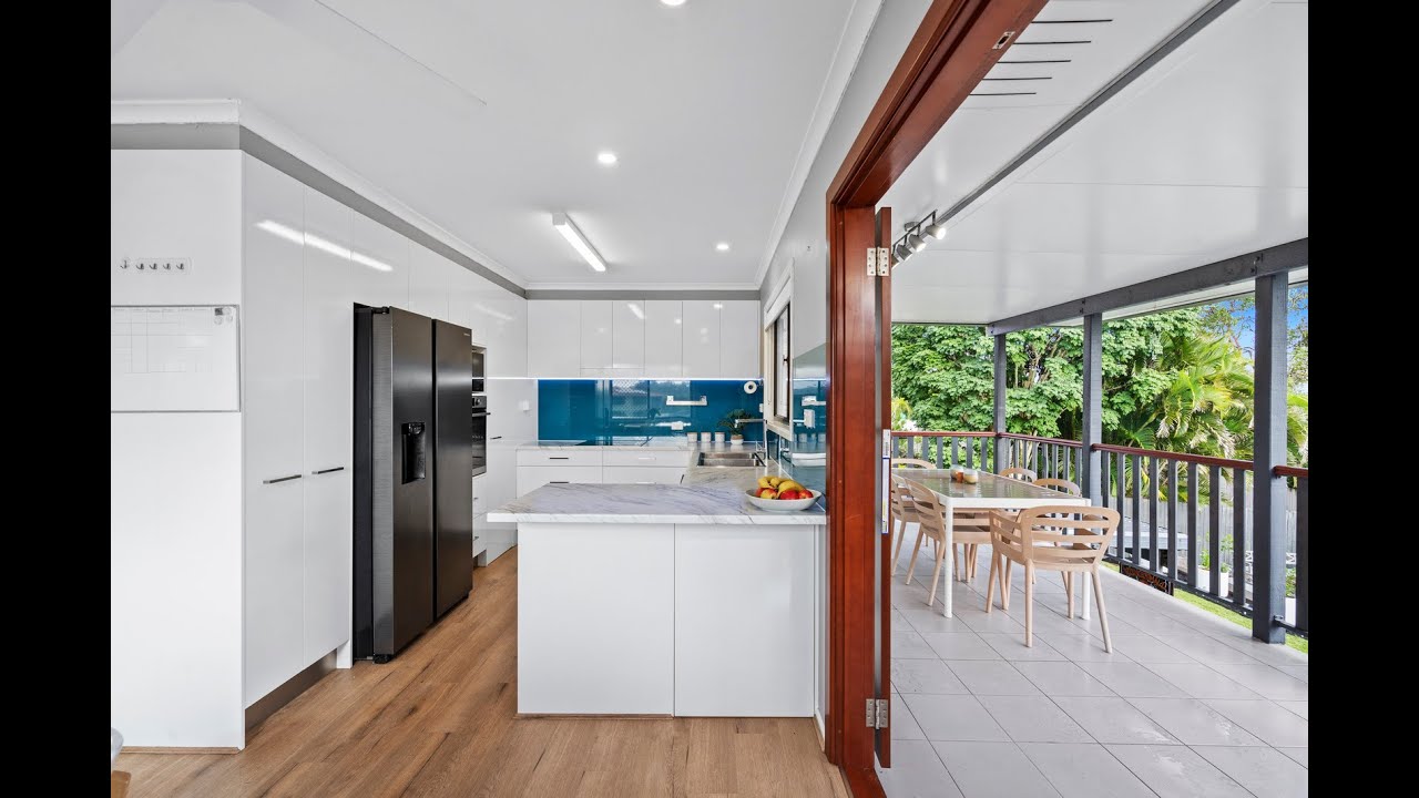 Simon Salm Presents - 41 Hampshire Cr, Alexandra Hills - YouTube