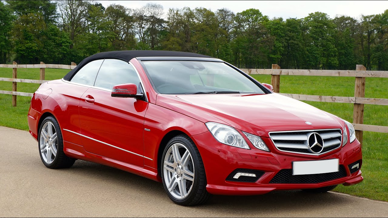 Mercedes-Benz E220 Convertible - YouTube