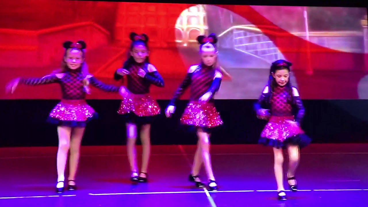 Totally Minnie Kids Tap Dance - YouTube
