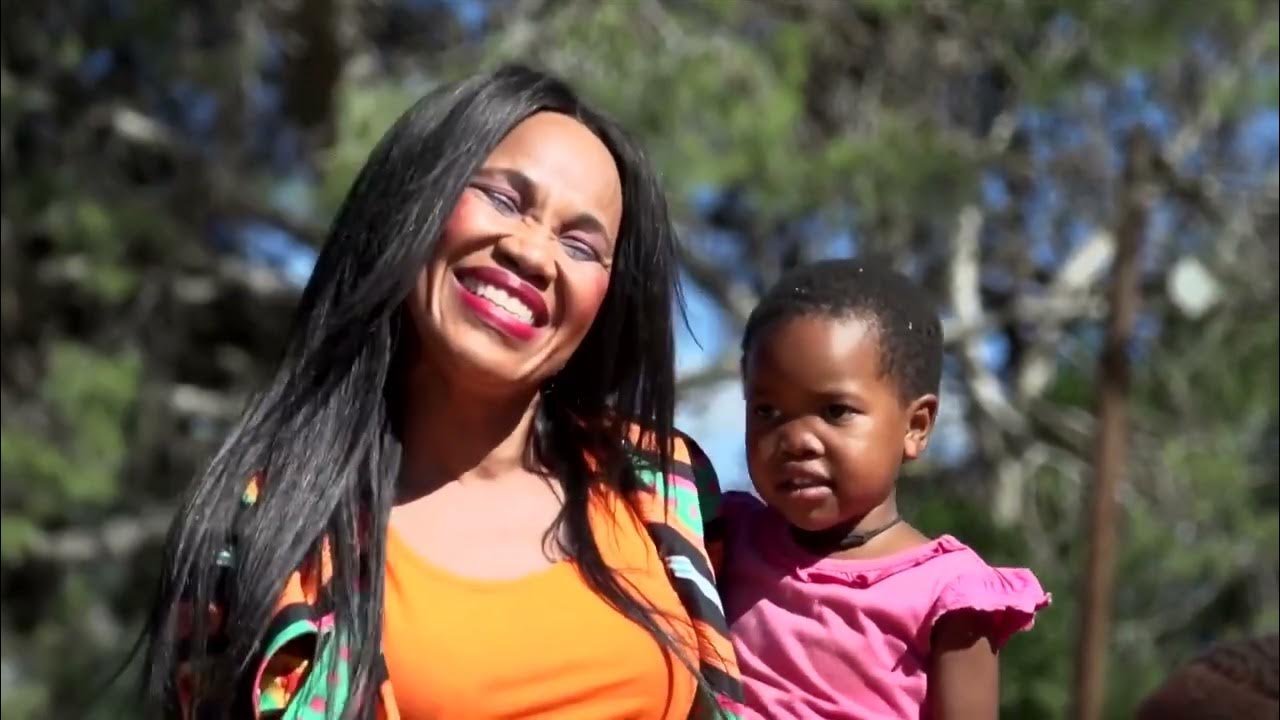 Thoko Nogabe - Ntate Ke Mang (Official Video) - YouTube