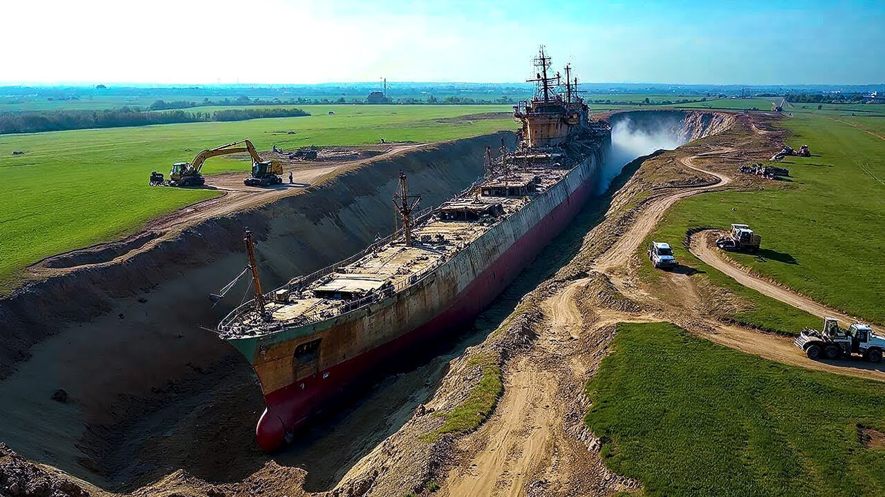 Mysterious 132-Year-Old Ship Discovered Beneath a Cornfield in the USA ...