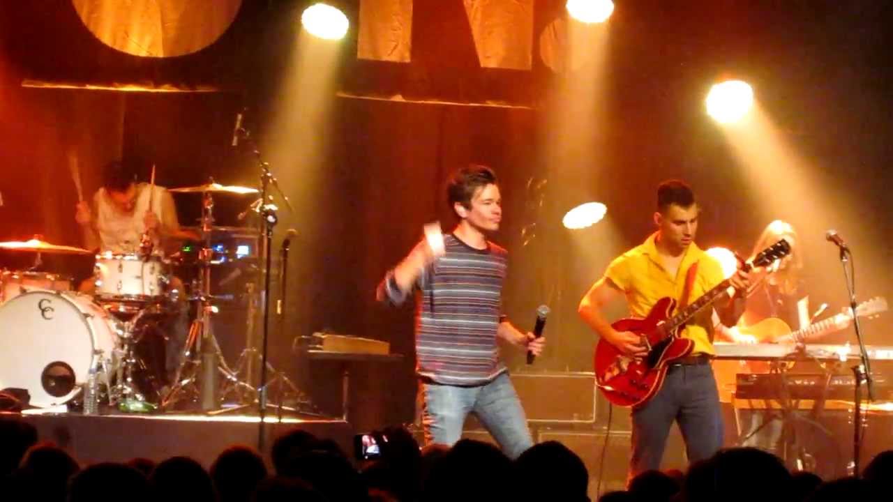 FUN. - Carry On (live in Cologne 2012) HD - YouTube