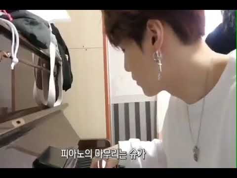 SUGA PLAYING PIANO