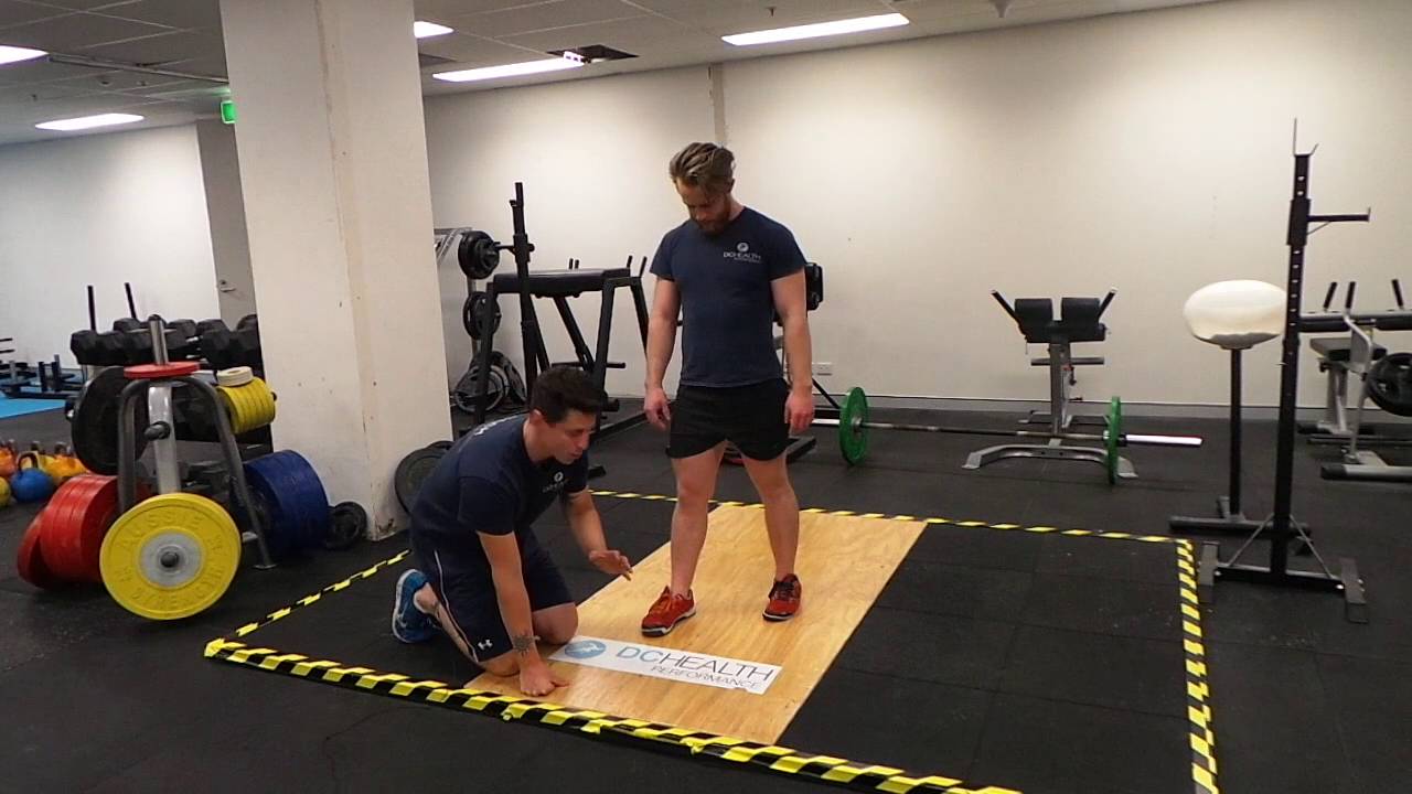Bodyweight Staggered Stance Deadlift - YouTube