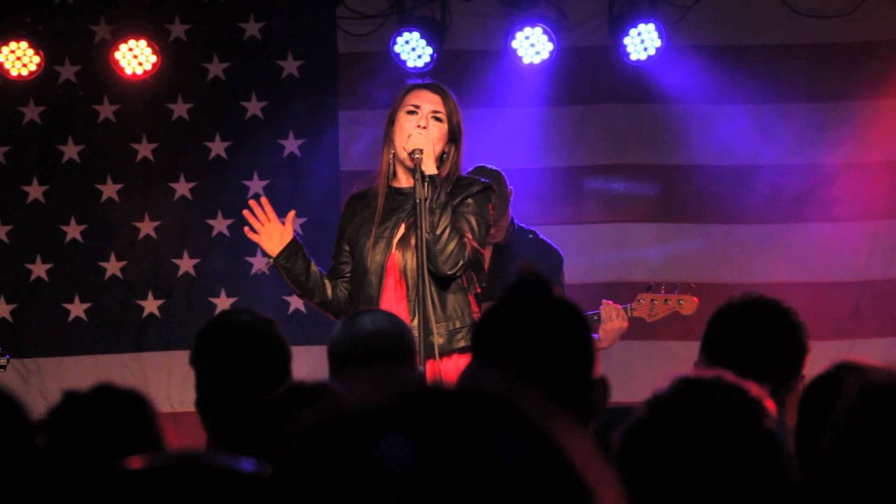 Alexa Carter Opening for Aaron Lewis @ Cotton Eyed Joe in Knoxville, TN ...