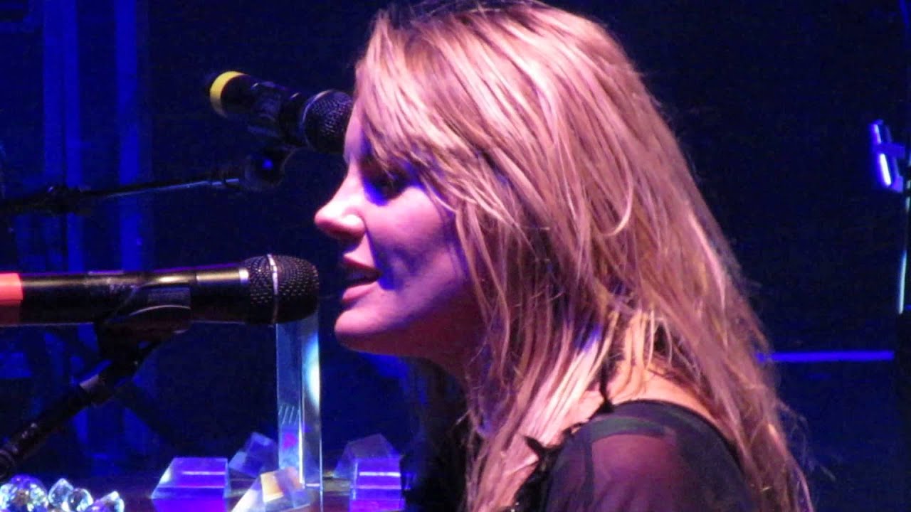 Grace Potter - "Stars" (Live in Boston) - YouTube