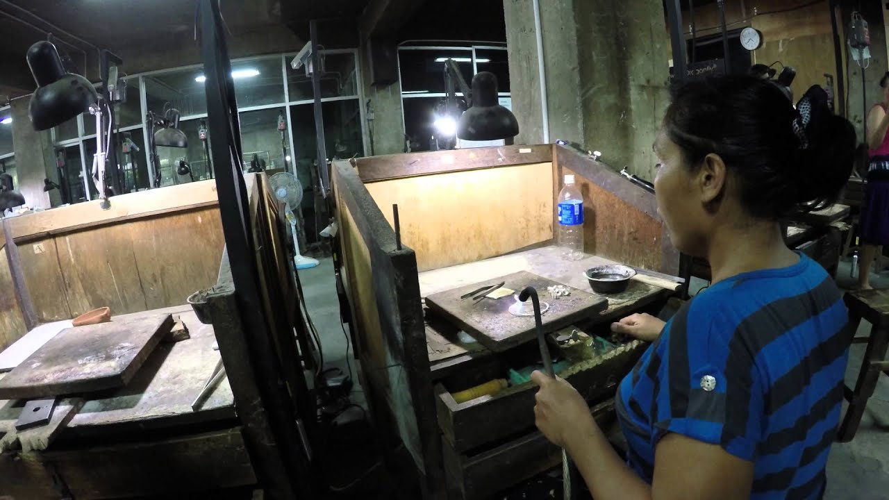 UC Silver An Gold Jewellers In Bali - YouTube