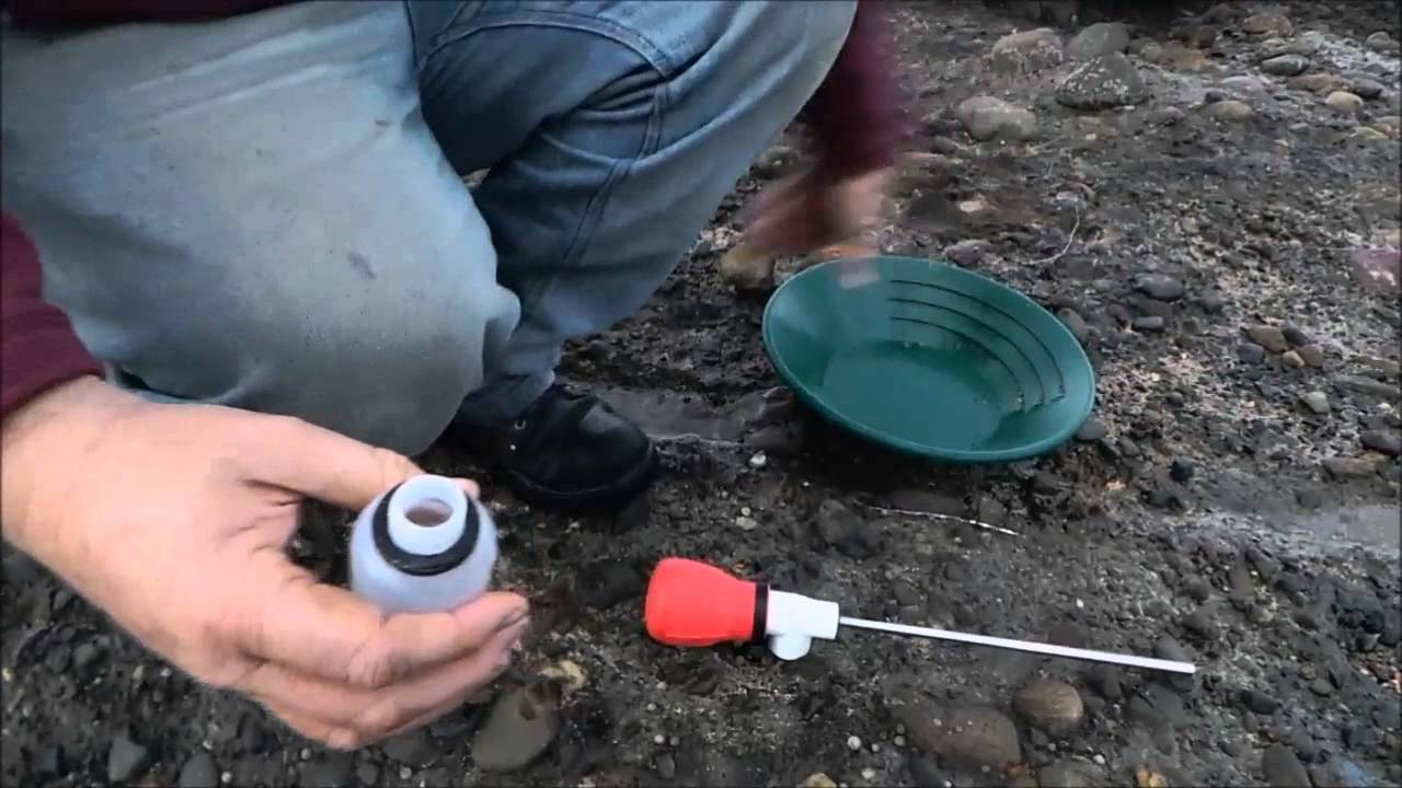 Crevice Gold Suction Tool - YouTube