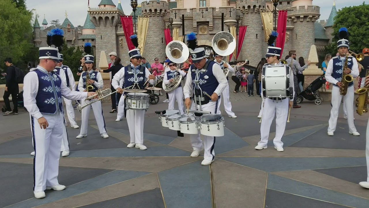 Disneyland Band - Jan. 16, 2018, 1:35 pm - YouTube