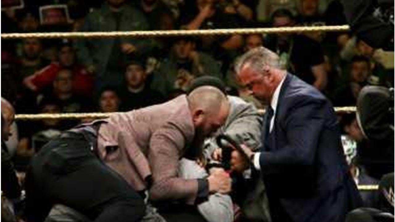 VIDEO: HART ATTACK: ‘The Hitman’ tackled by fan during WWE HOF ...