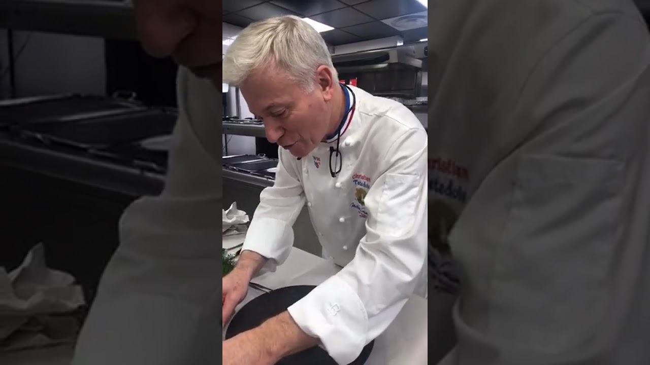 Le fameux Homard tête de veau du chef étoilé Tetedoie - YouTube