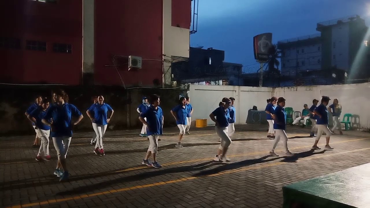 Ghost train line dance...demo by senam pagi & line dance SCP samarinda ...