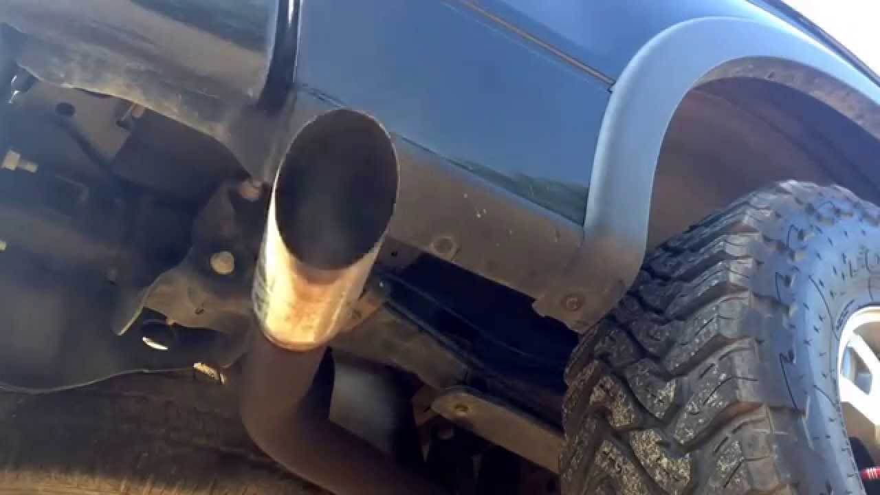 Cold start up dynomax racing bullet muffler - YouTube