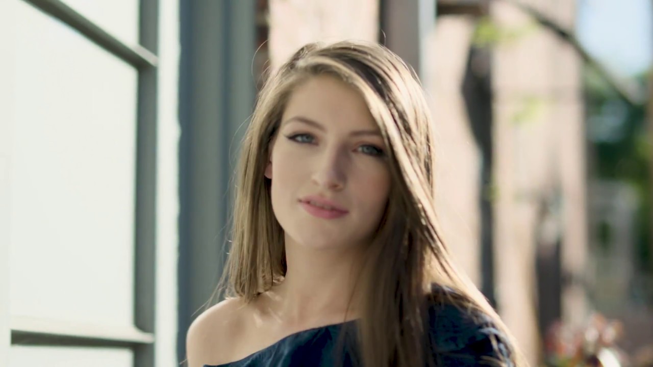 Catherine McGrath - Dodged A Bullet (Album Visualiser) - YouTube