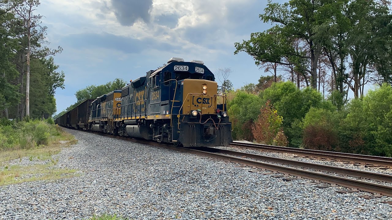 Leslie RS5T!! CSX 2634 GP38-2S Leads Local L604-27 - YouTube