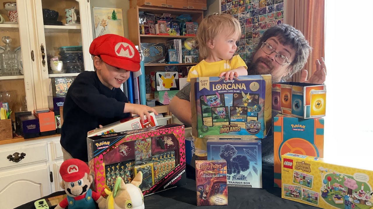 Weekly giveaway announcement, pack opening and family fun - YouTube