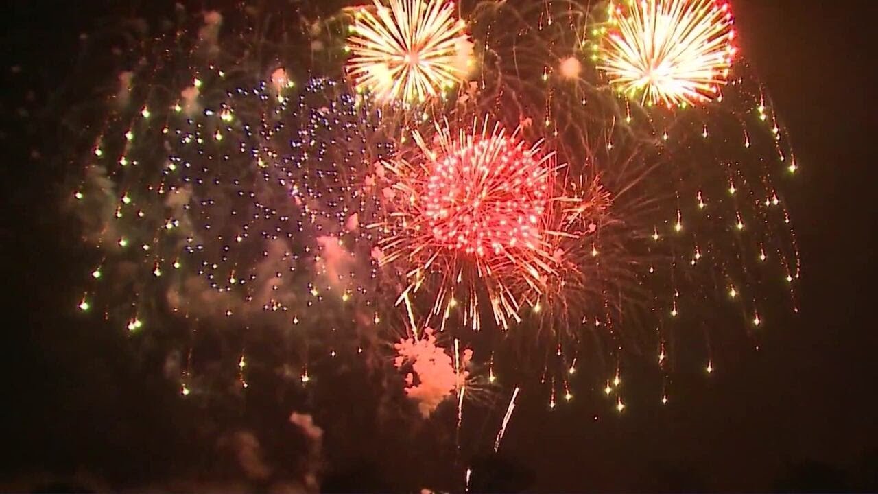 What it takes to pull off grand firework shows - YouTube