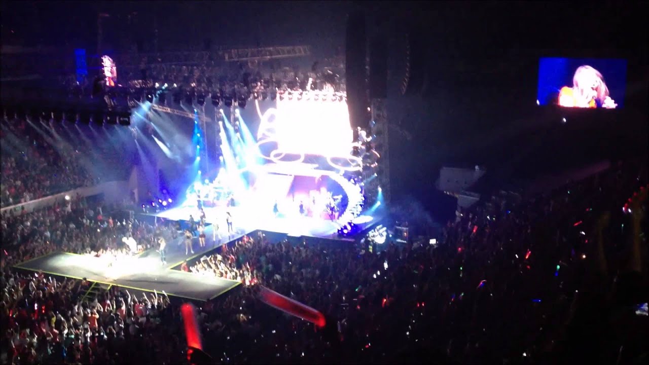 22-Taylor Swift RED TOUR MANILA 2014 - YouTube
