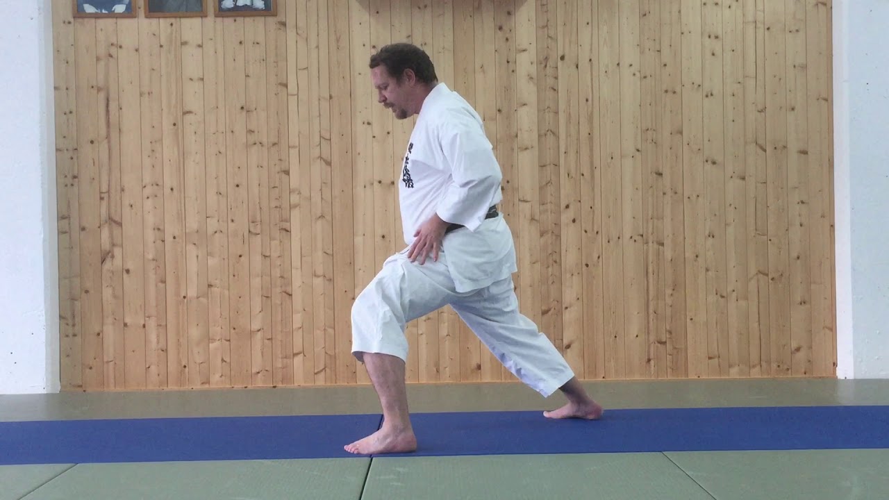 tekki shodan met Tom sensei - YouTube