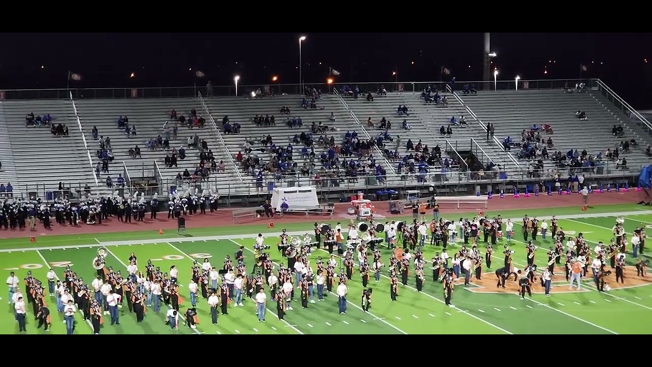 Eighth Grade Night with the Hutto High School Band - YouTube