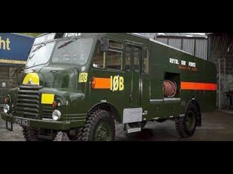 Walk Around Bedford Green Goddess Fire Engine - YouTube