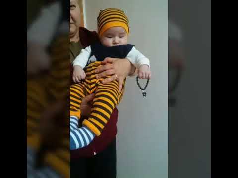 TEK AMACIM VAR MORUK YEMESİN LAHANAYI 😏  Oğluşuma klip yaptım jjajajahahah 😁😁  Yaptıklarından piş