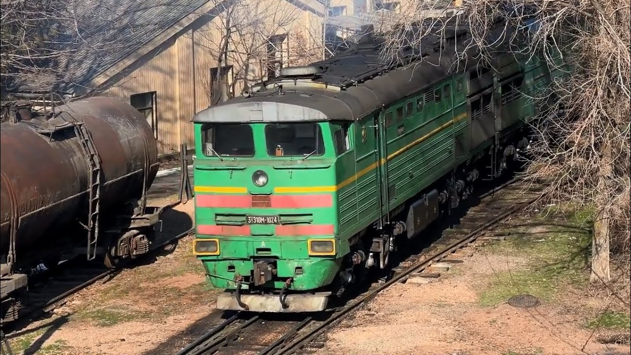 Diesel locomotive 3TE10M-1024 is being prepared for departure on the ...