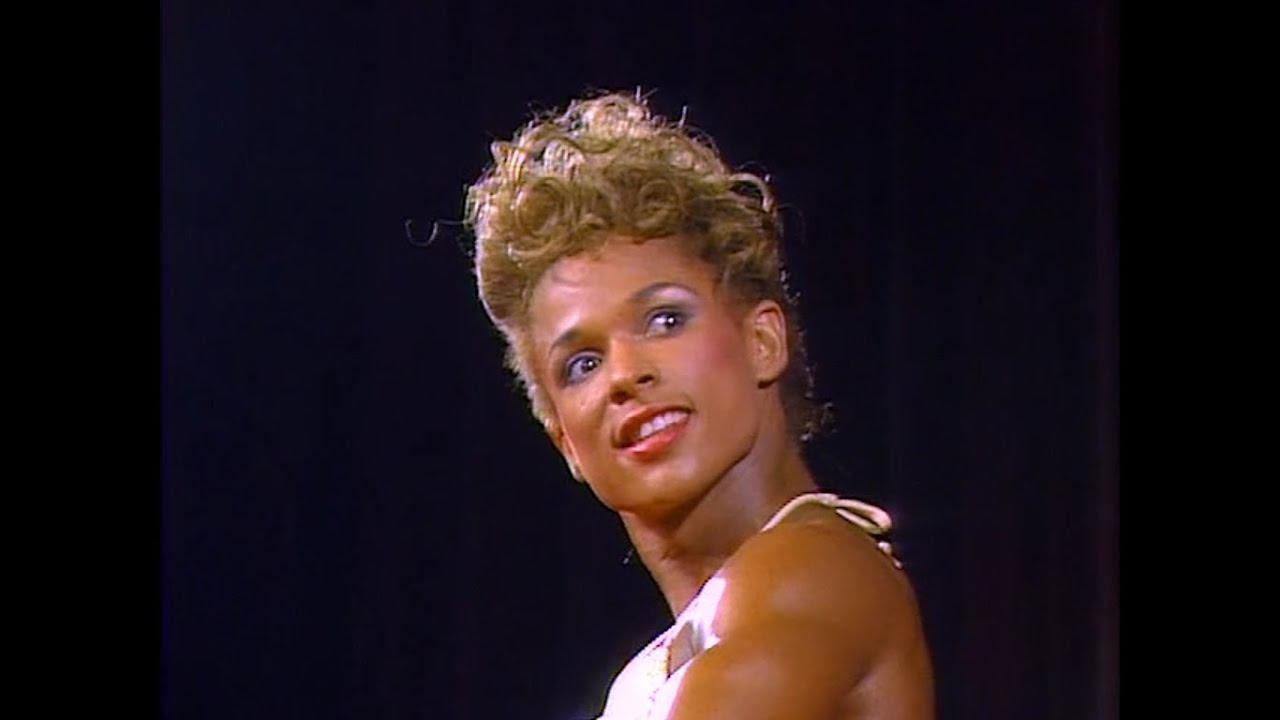 Laura Creavalle - Individual Posing Routine - 1988 Ms.Olympia - YouTube