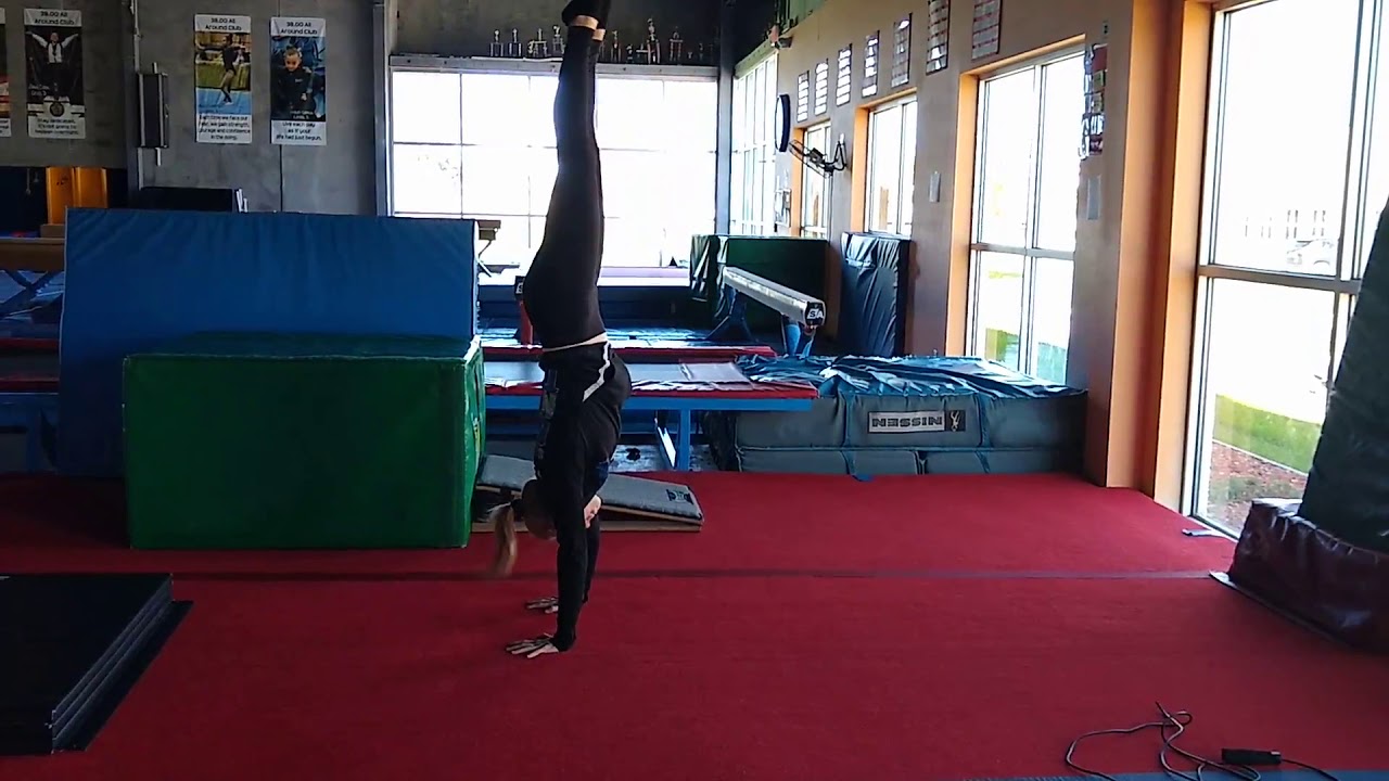 Topaz VT - Handstand hop - YouTube