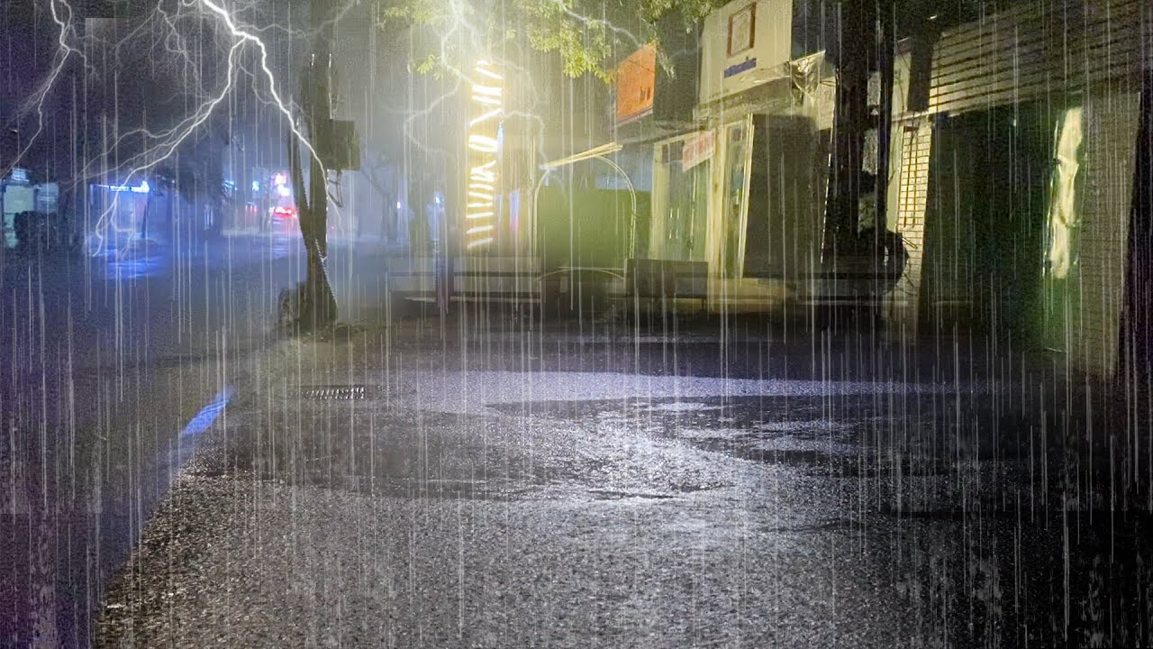 Torrential Rain and Thunderstorm Rumble at Night - Real Rain Noise ...