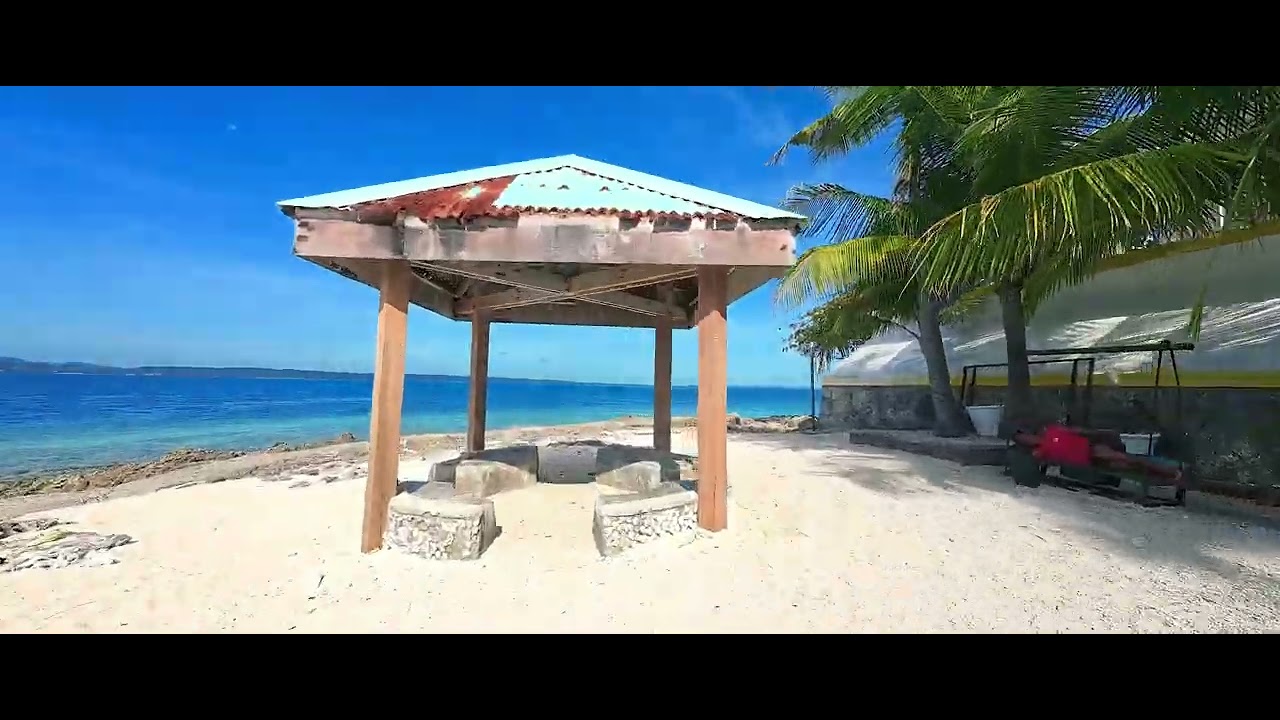 A Quick Tour of Capitancillo Islet [4K] - YouTube