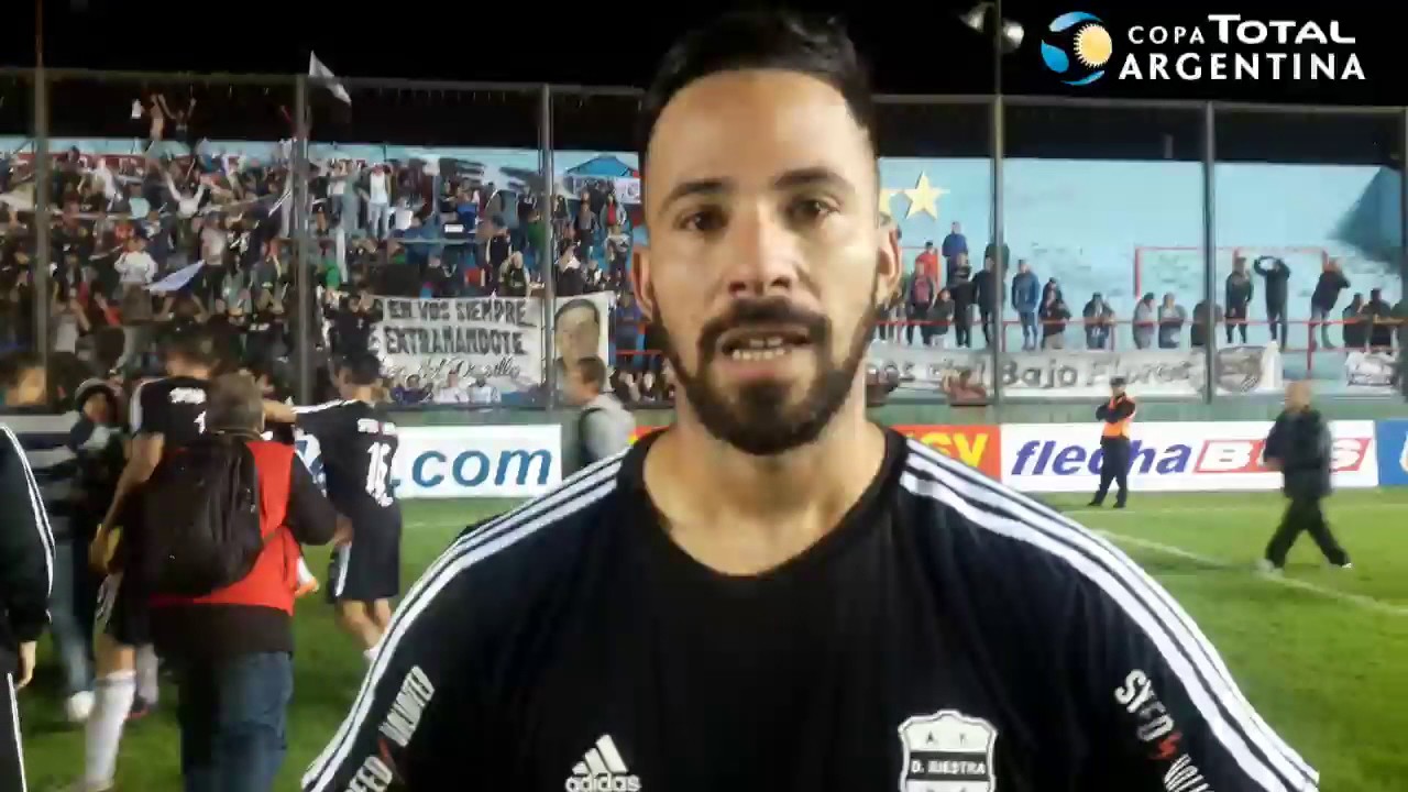Nahuel Benítez - Deportivo Riestra - YouTube