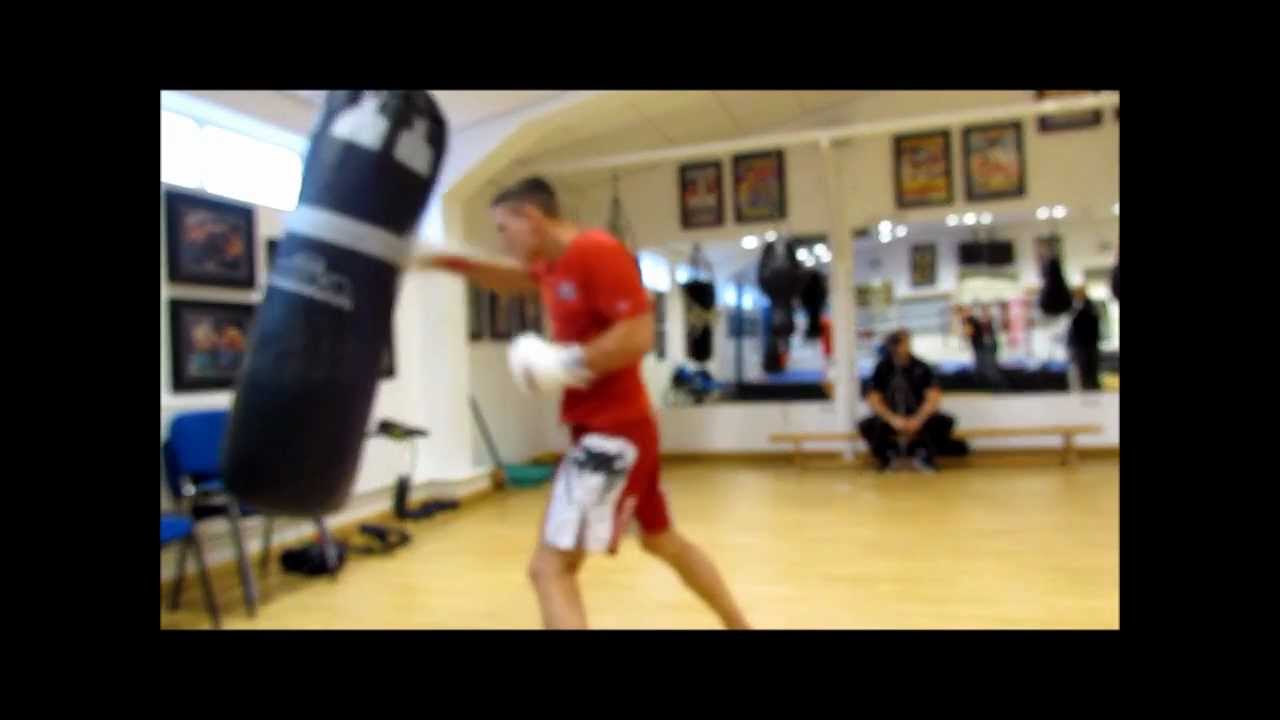 Mark Skeer Muay Thai Training with Ric Moylan at Hattons Gym v2.wmv ...
