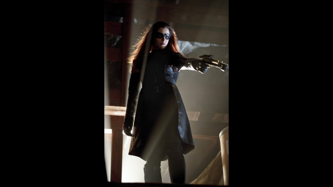 The Huntress(Helena Bertinelli)Powers and Fight Scenes - YouTube