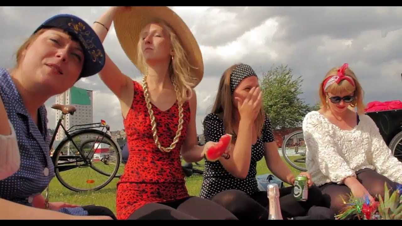 Nanna.b - Sum O' Sometimes - YouTube