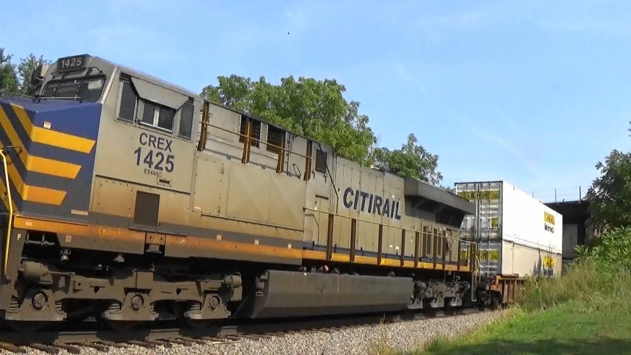 BNSF 6697 w/ CREX Power Leads Z-Train, Galesburg, IL - YouTube