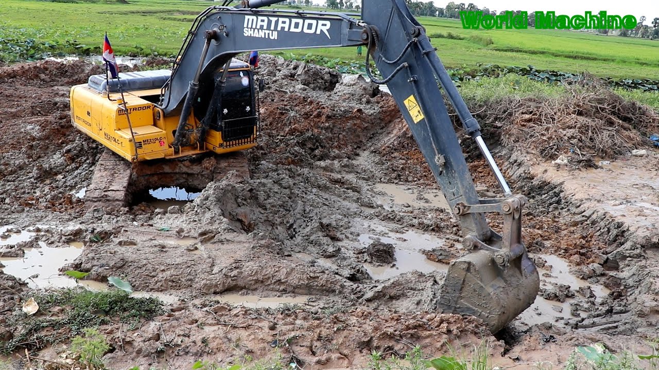Excavator Mudding Videos 2022! Matador ME210 LC Digging Mud Pit With ...