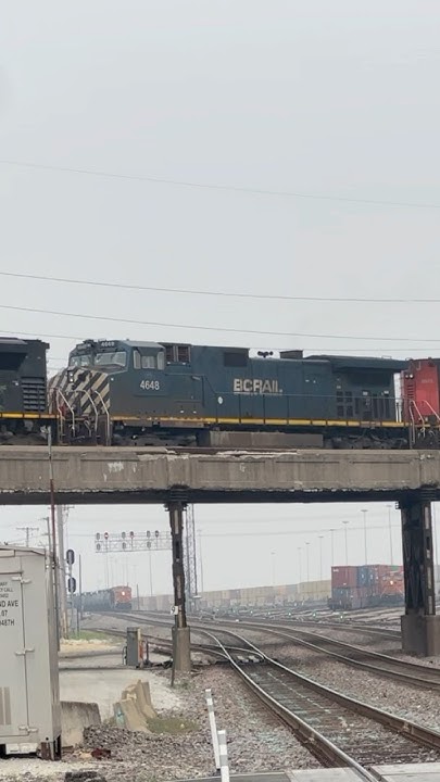 BCOL 4648 trails on CN M337 past LaVergne! - 6/13/25 - YouTube