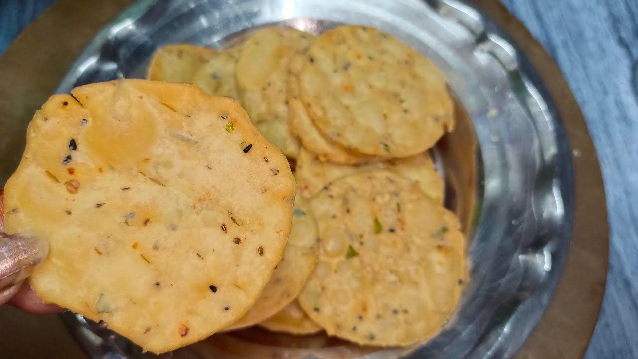 बाज़ार के जैसे बनाइए मैदा की मसाला पापड़ी बिलकुल आसान तरीके से | maida ...