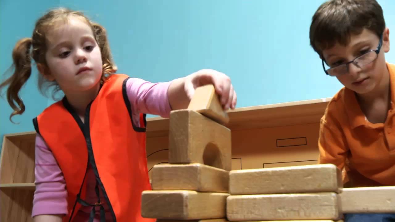 Strong- National Museum of Play, Little Builders - YouTube