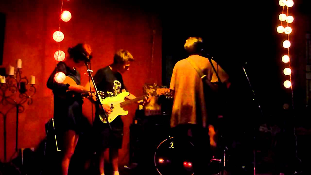 Charlie Gradon- What Your Hands Have Done live @ Little Features Sydney ...