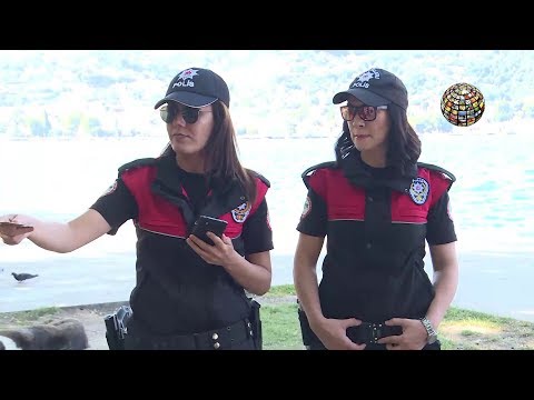 Kadın yunus polisler güzellikleri ile dikkat çekiyor