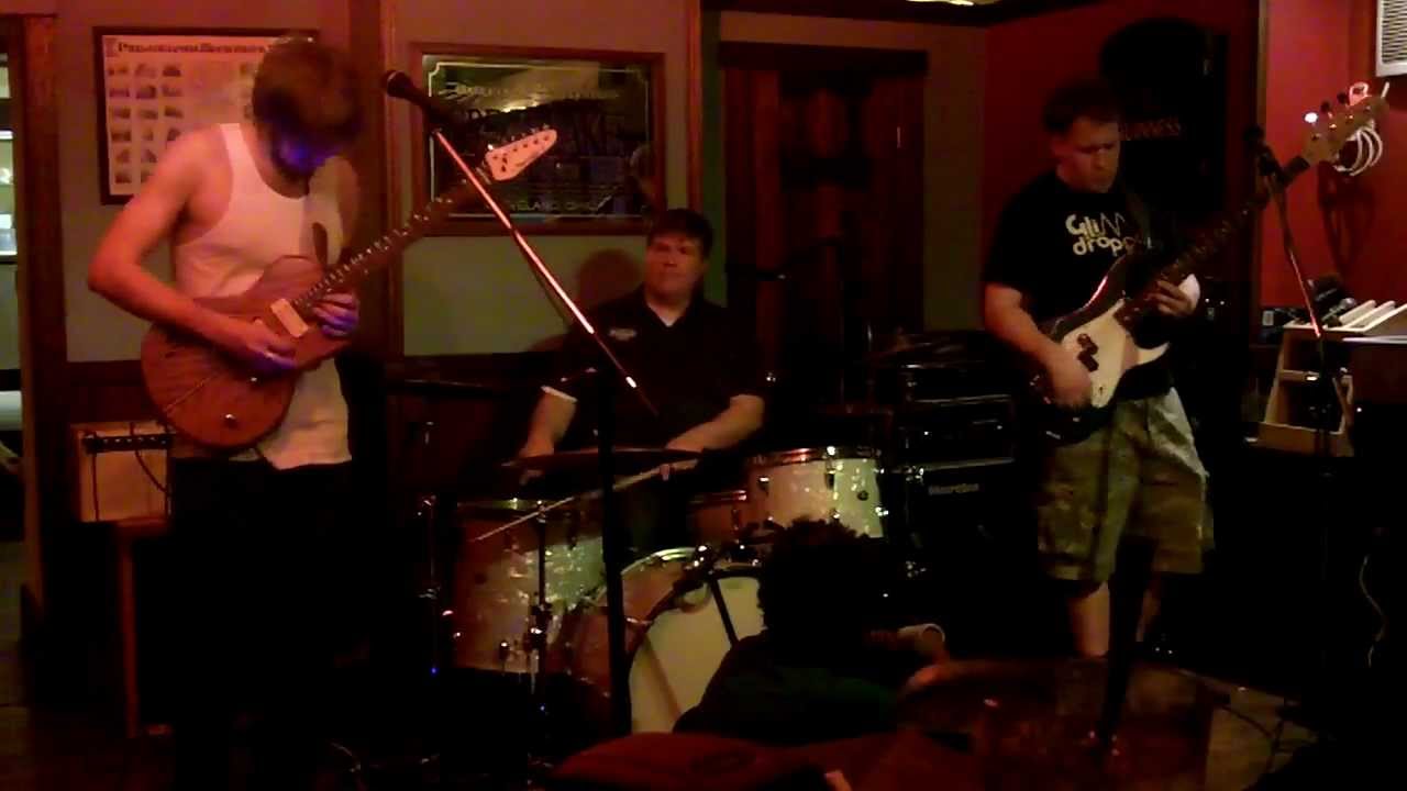 Glim Dropper: "Money-Soul" and "Happy Now" 4-20-12 - YouTube