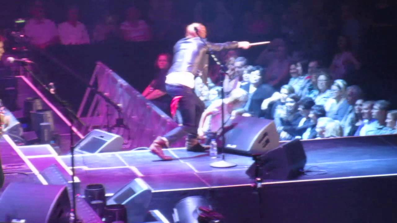 Wes Mack - Uptown Funk - Toronto 06/25/2015 - YouTube