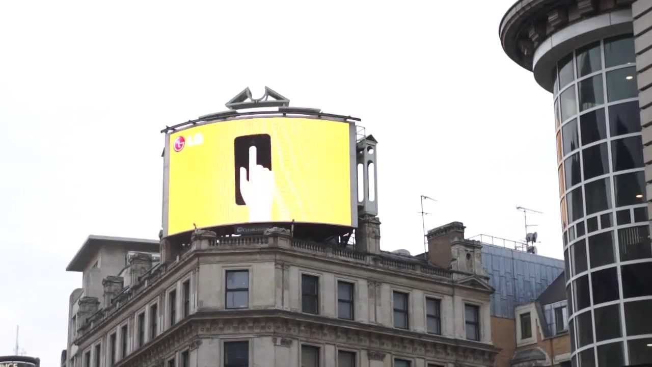 LG Piccadilly OOH - G2 with Review Quotes - YouTube