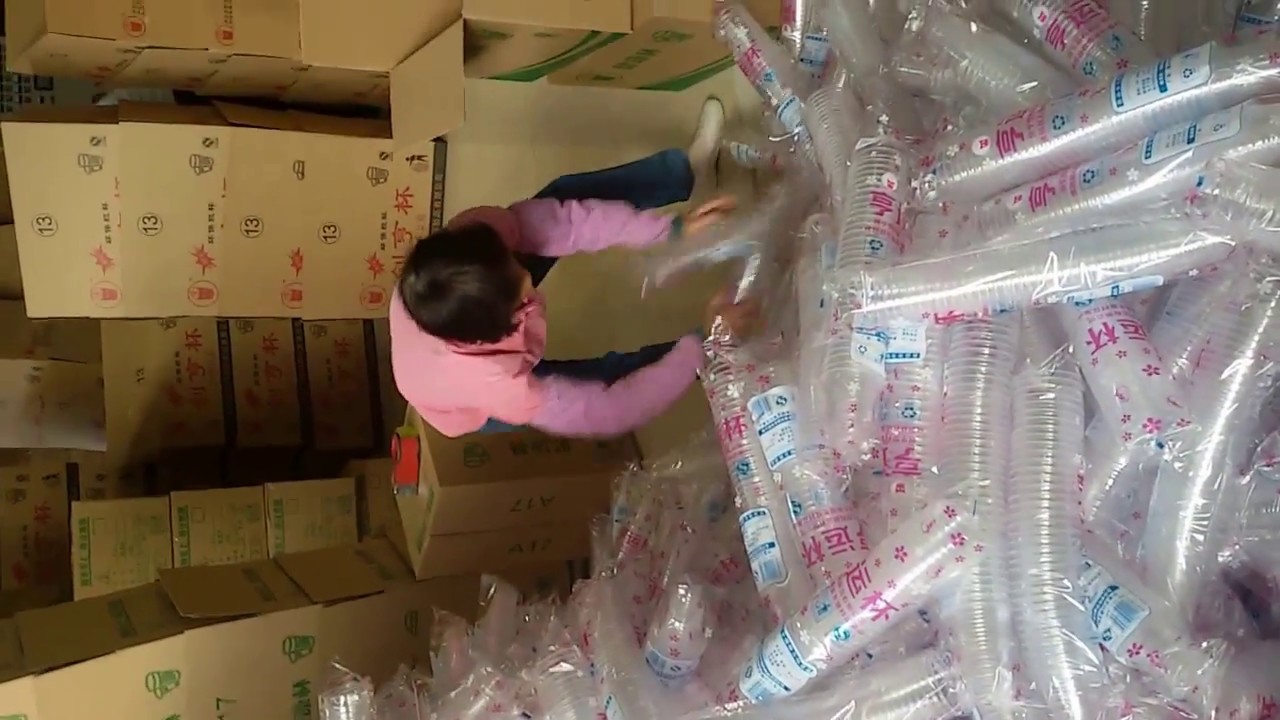 Single row plastic cup packaging machine, - YouTube