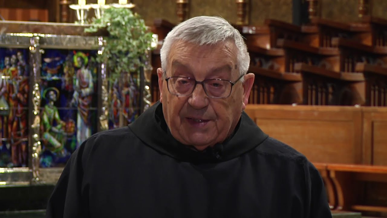 P. Daniel Codina introdueix a Anselm Viola i Benet Julià. Escola ...